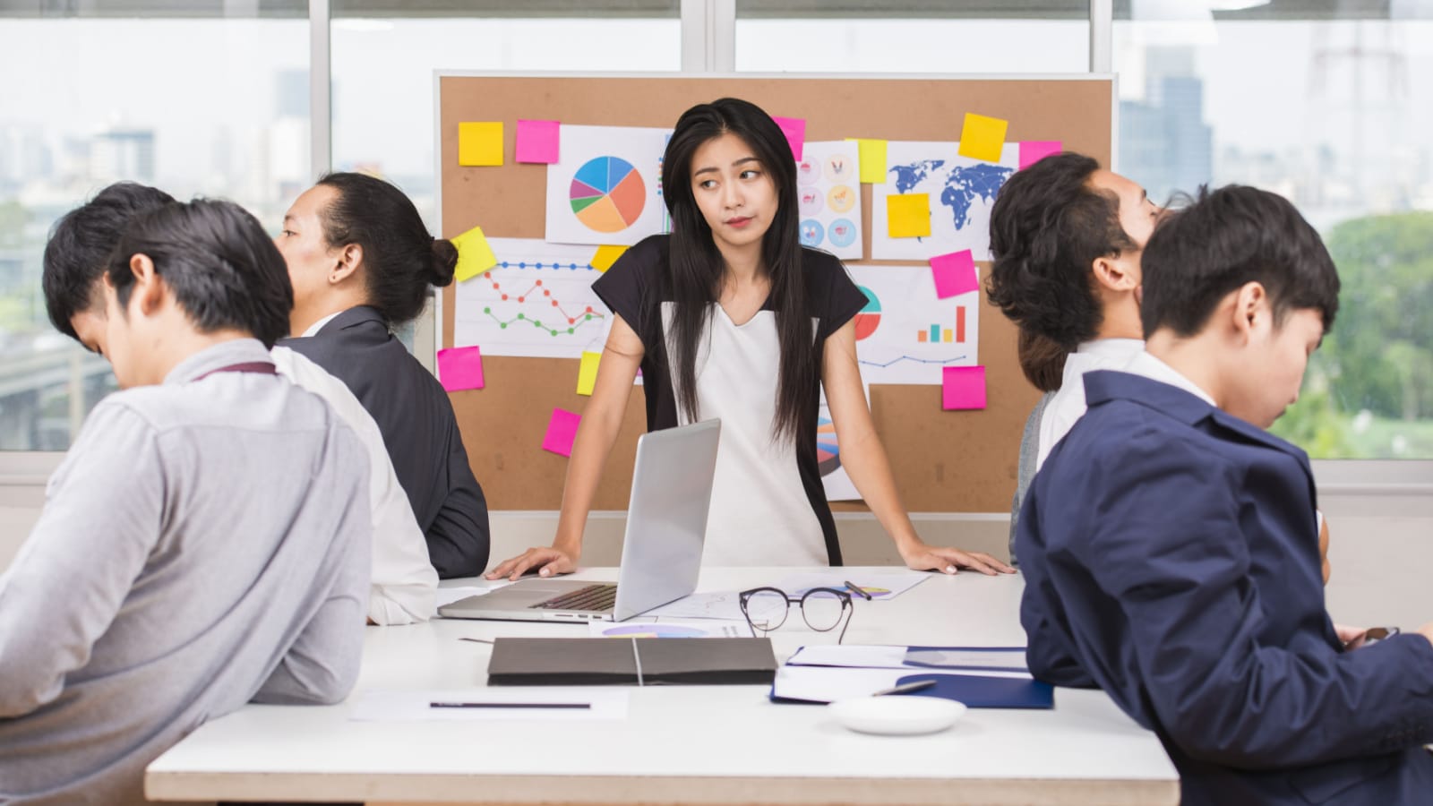 14 Signs You Are Working In a Toxic Environment