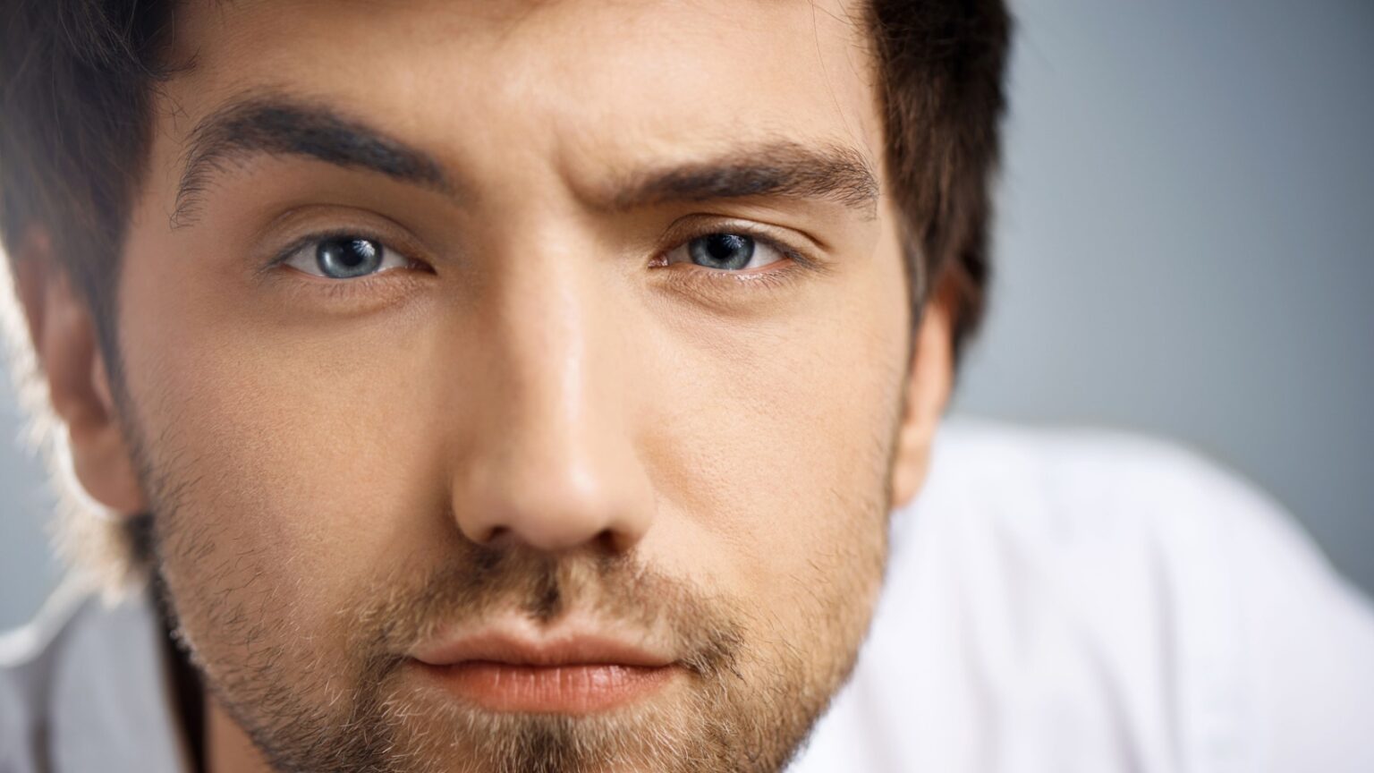 17 Habits That Instantly Make You Look More Confident and Capable