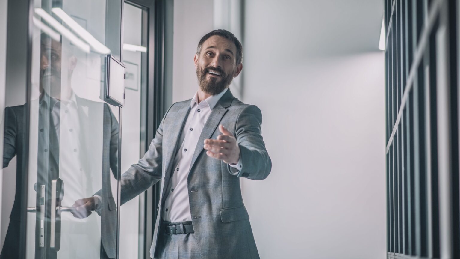 17 Behaviors That Separate Genuine People from the Fake Ones